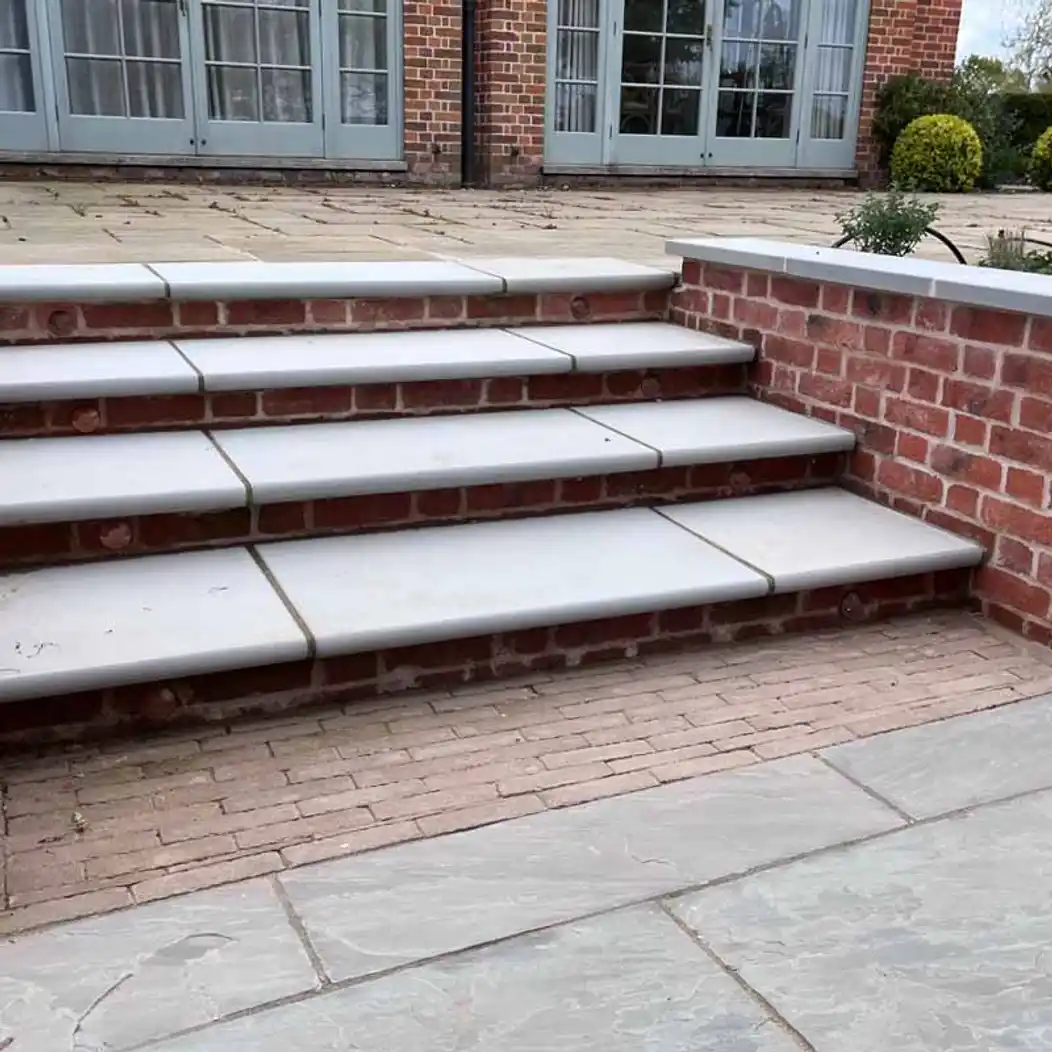 Grey Sandstone | Bullnose Step