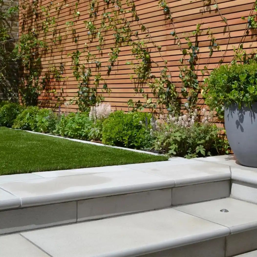 Grey Sandstone | Bullnose Step