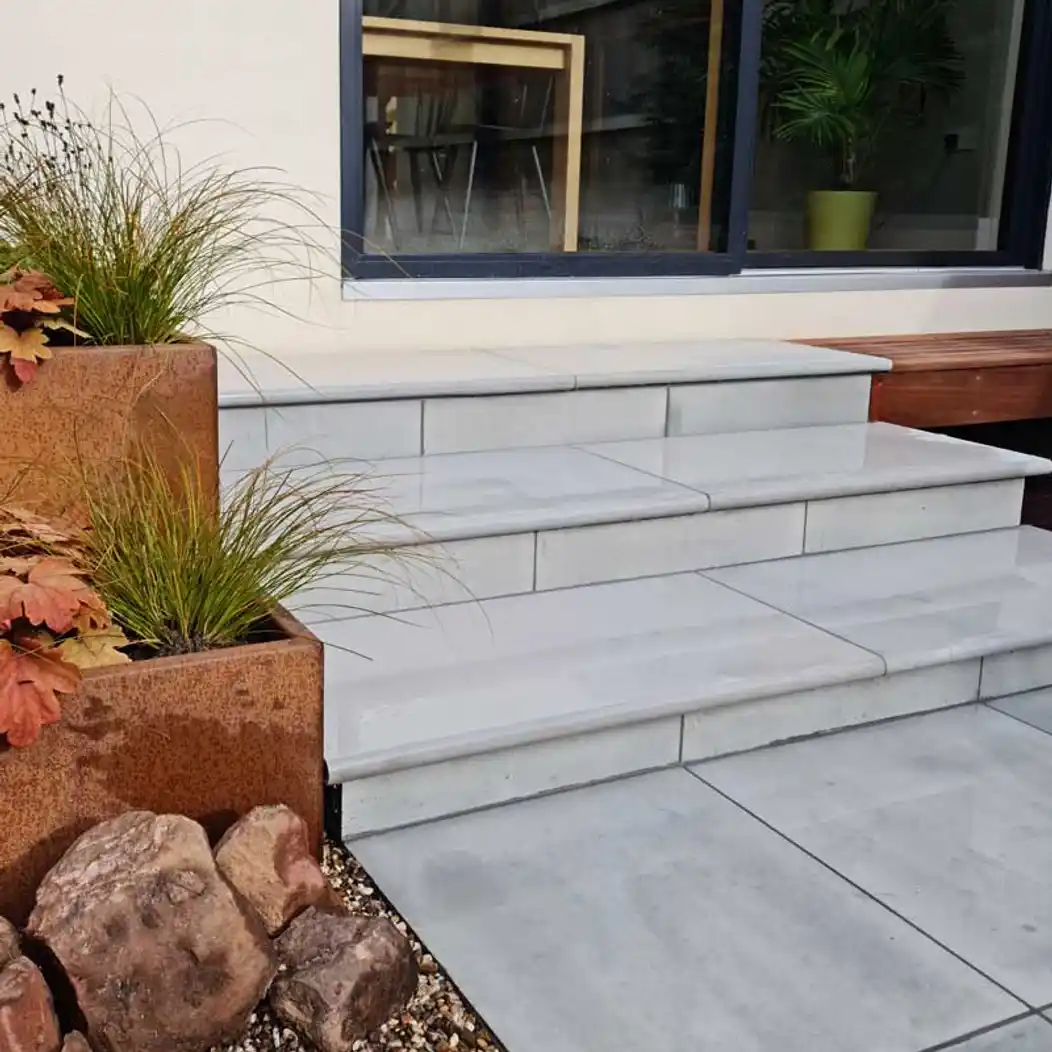 Dove Grey Smooth Sandstone | Bullnose Step