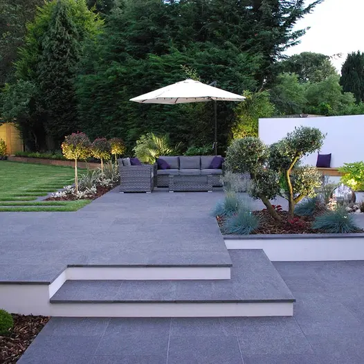 Black Granite | Bullnose Step